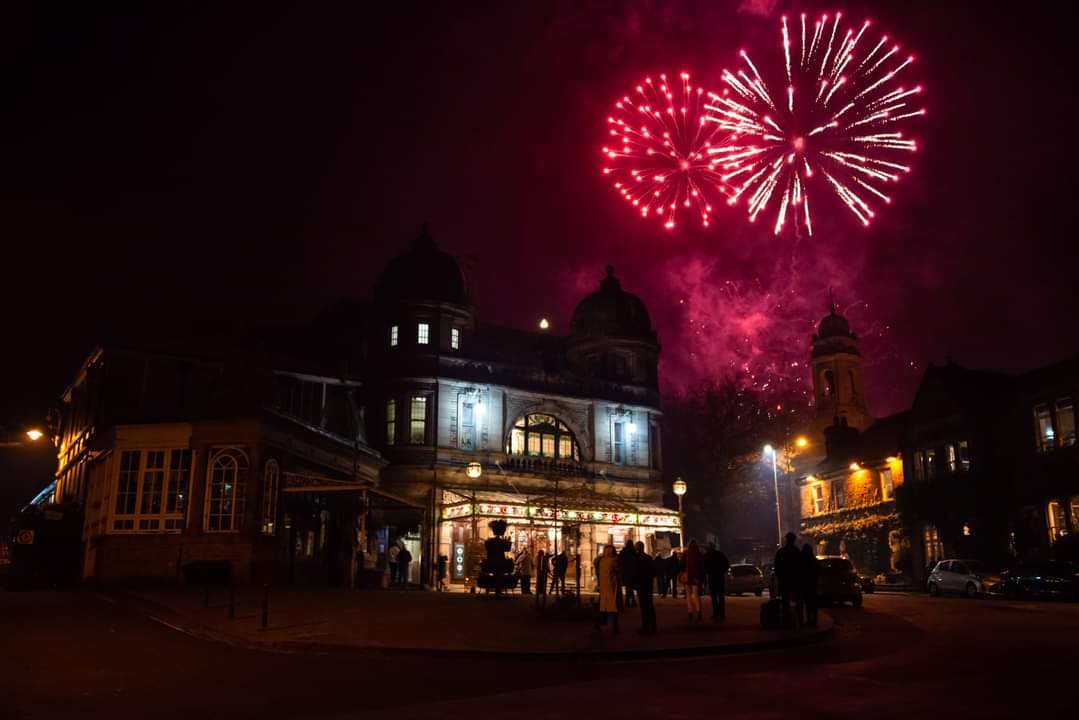 Buxton Firework Extravaganza 2022 at Buxton Cricket Club, Buxton on 6th ...