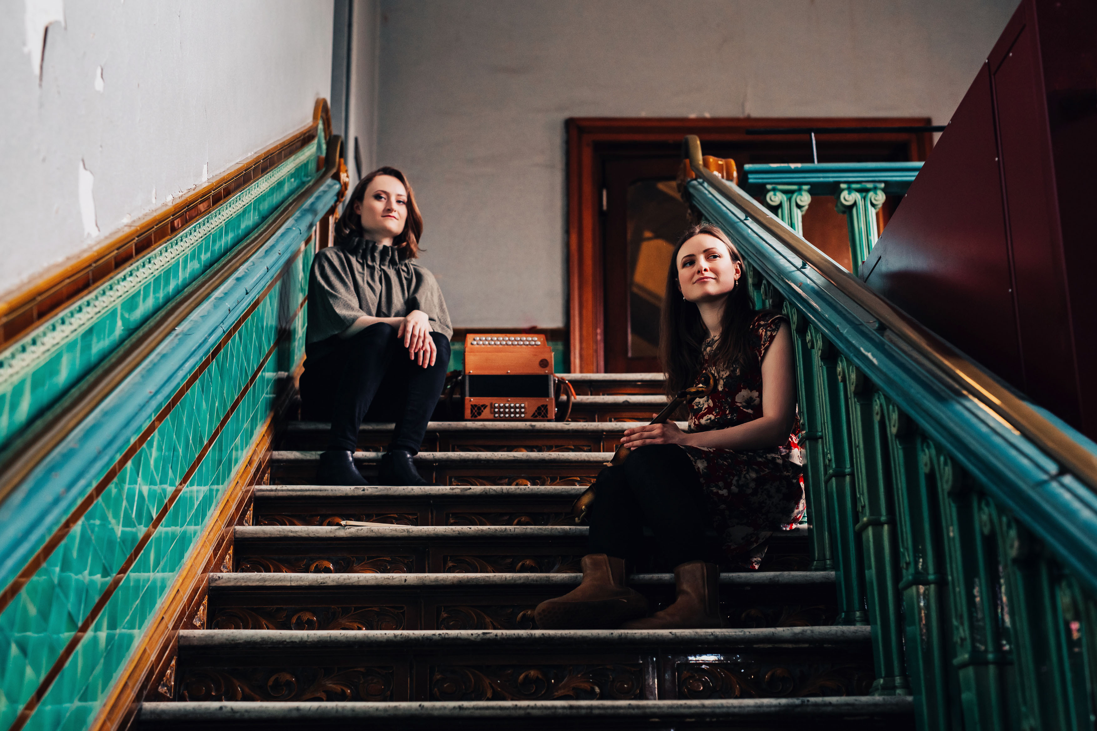 The Askew Sisters with support from Chris Brain at Harwell Village Hall ...