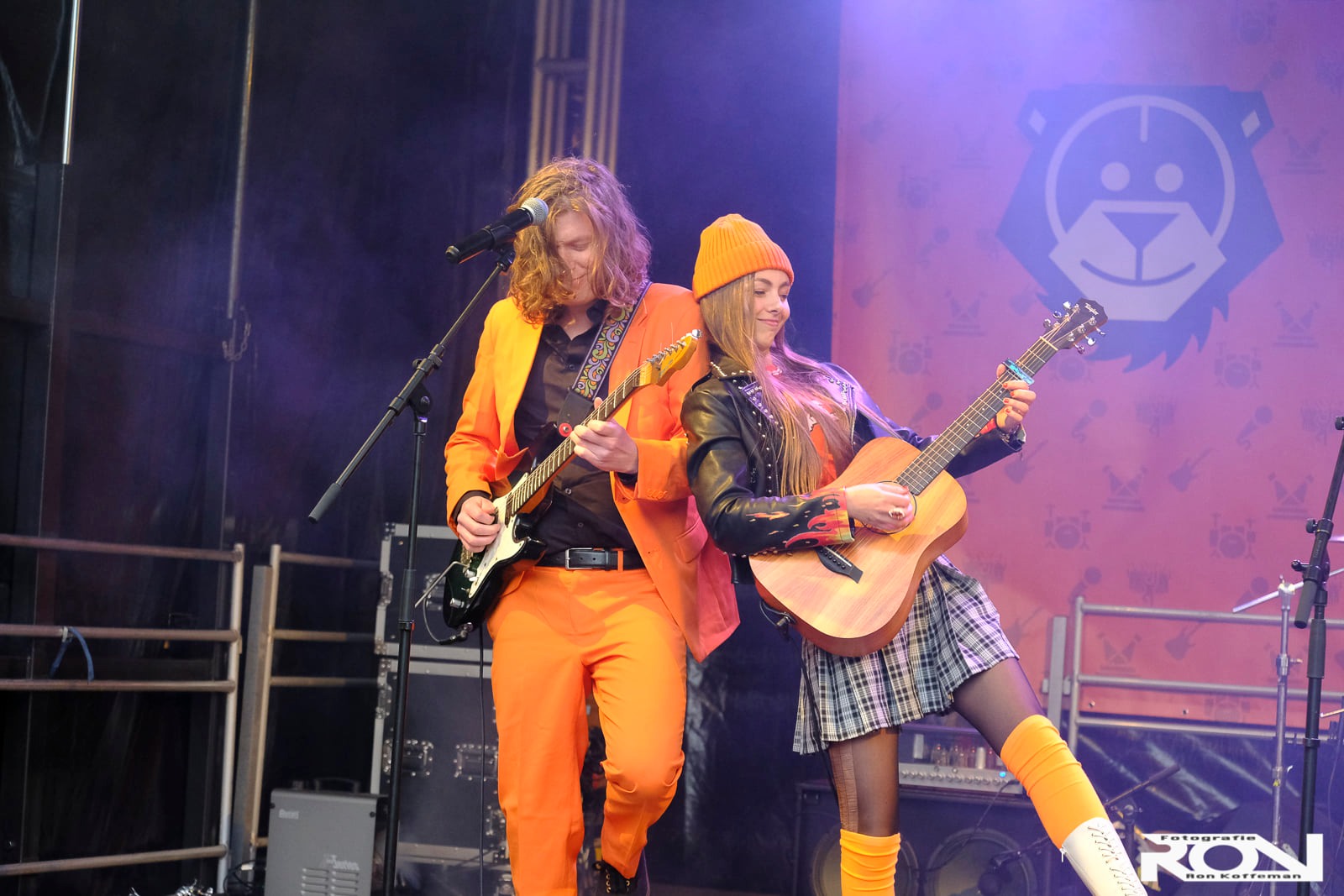 LORENA & THE TIDE / Marie Marx Band at Toft House, Middlesbrough Little ...